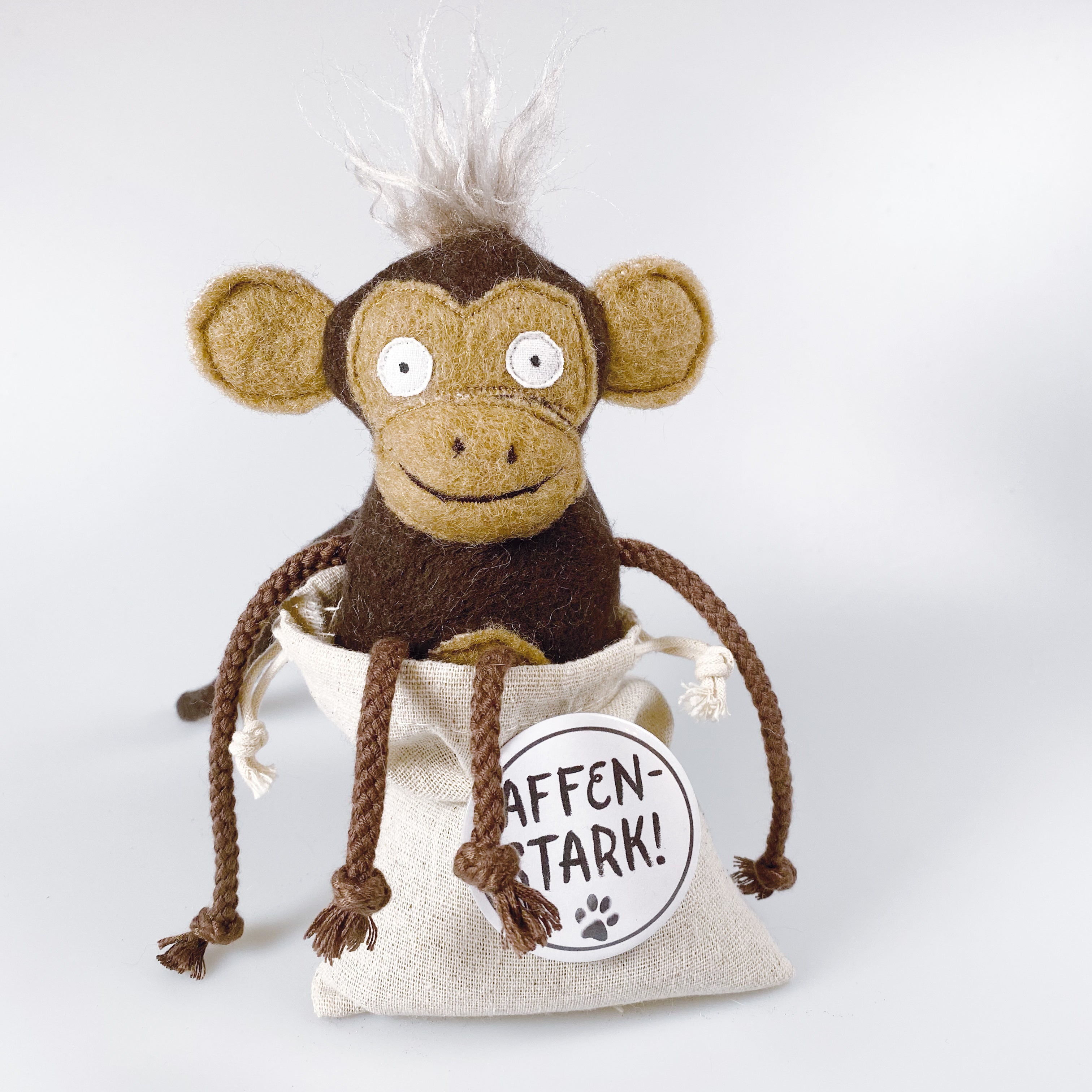 Cuddly toy chimpanzee in a sack, "Monk", makes you happy! ♥ – ole & fine